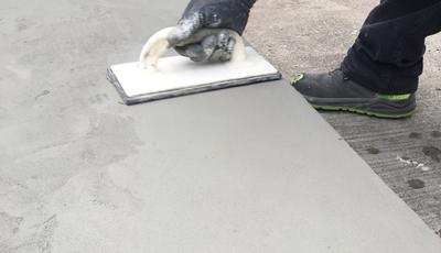 Emcefix-Spachtel F lang - MC-Bauchemie